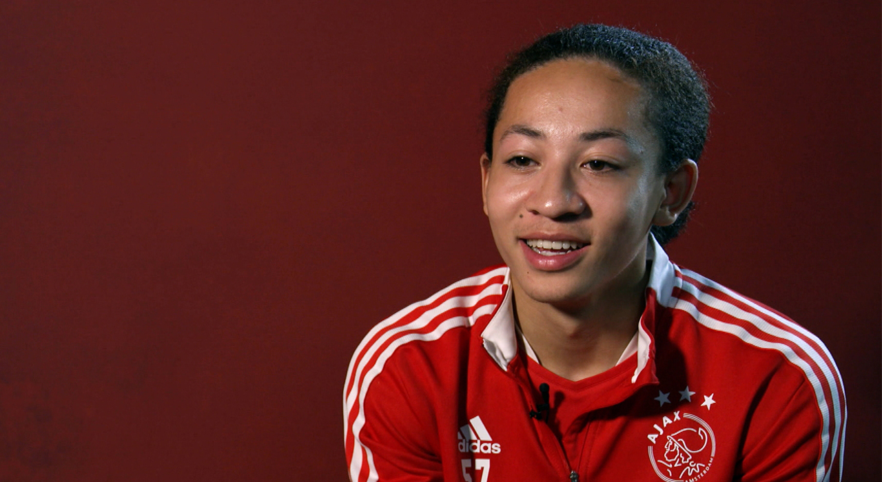 Kaal scheren of blonderen? | 14 vragen aan Kian Fitz-Jim