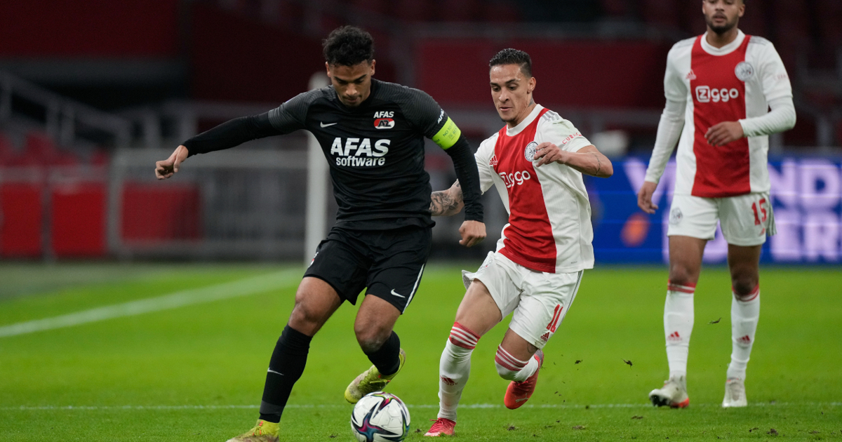 Ajax loot AZ in halve finale